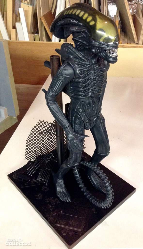 Kenner Alien figure stand diorama